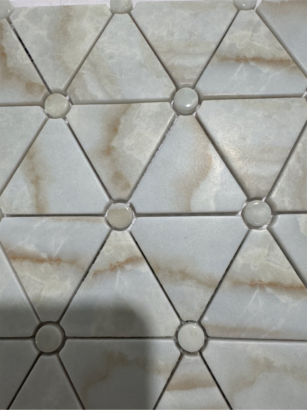 Simple Stone Oro Triangle Pressed Glass mosaic styleacc